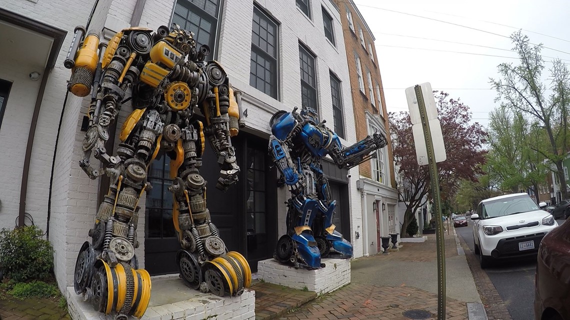 Neighbors want Transformers statues in Georgetown gone | fox43.com
