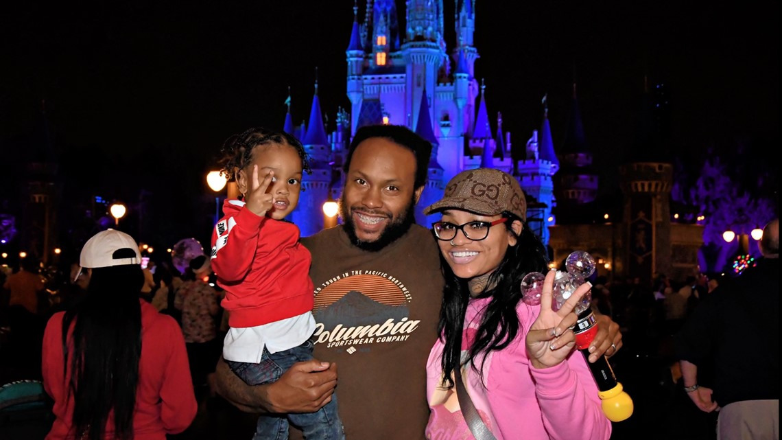 Maryland woman dying of cancer celebrates Christmas at Disney | wthr.com