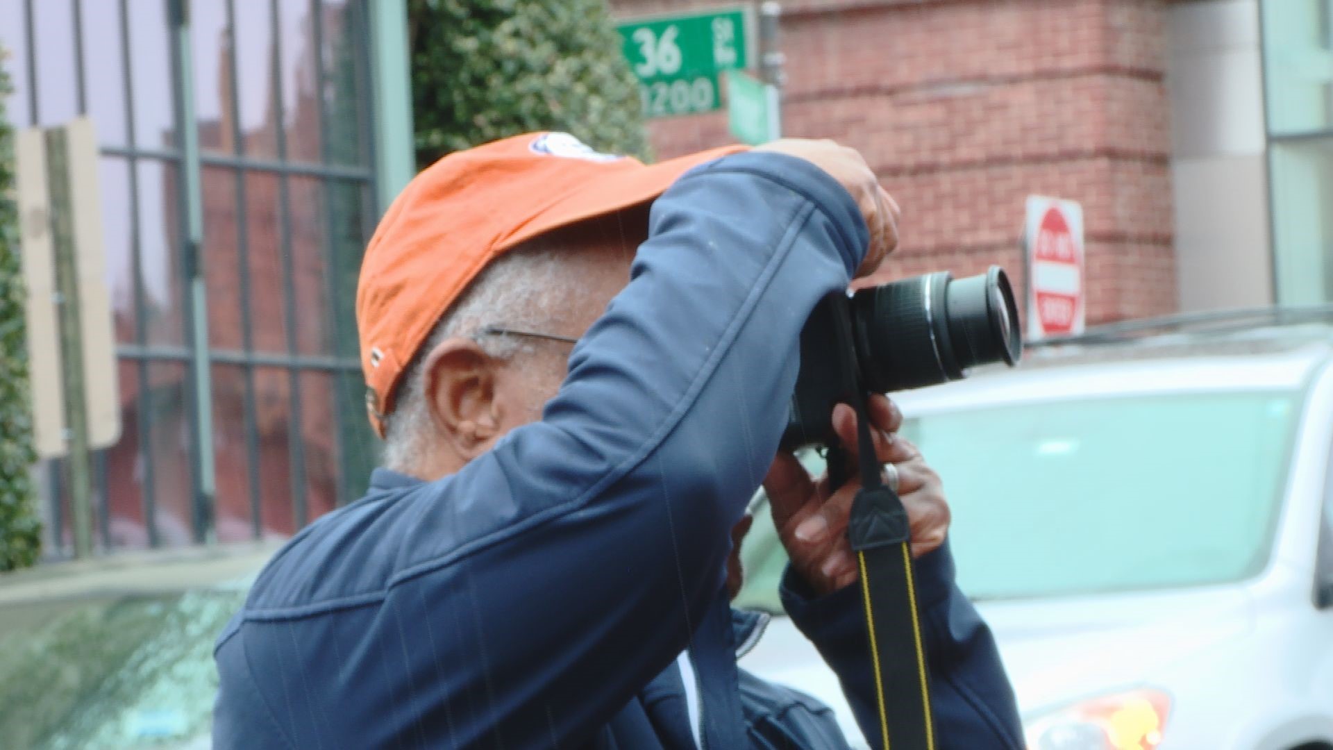 Neighbors want Transformers statues in Georgetown gone | fox43.com