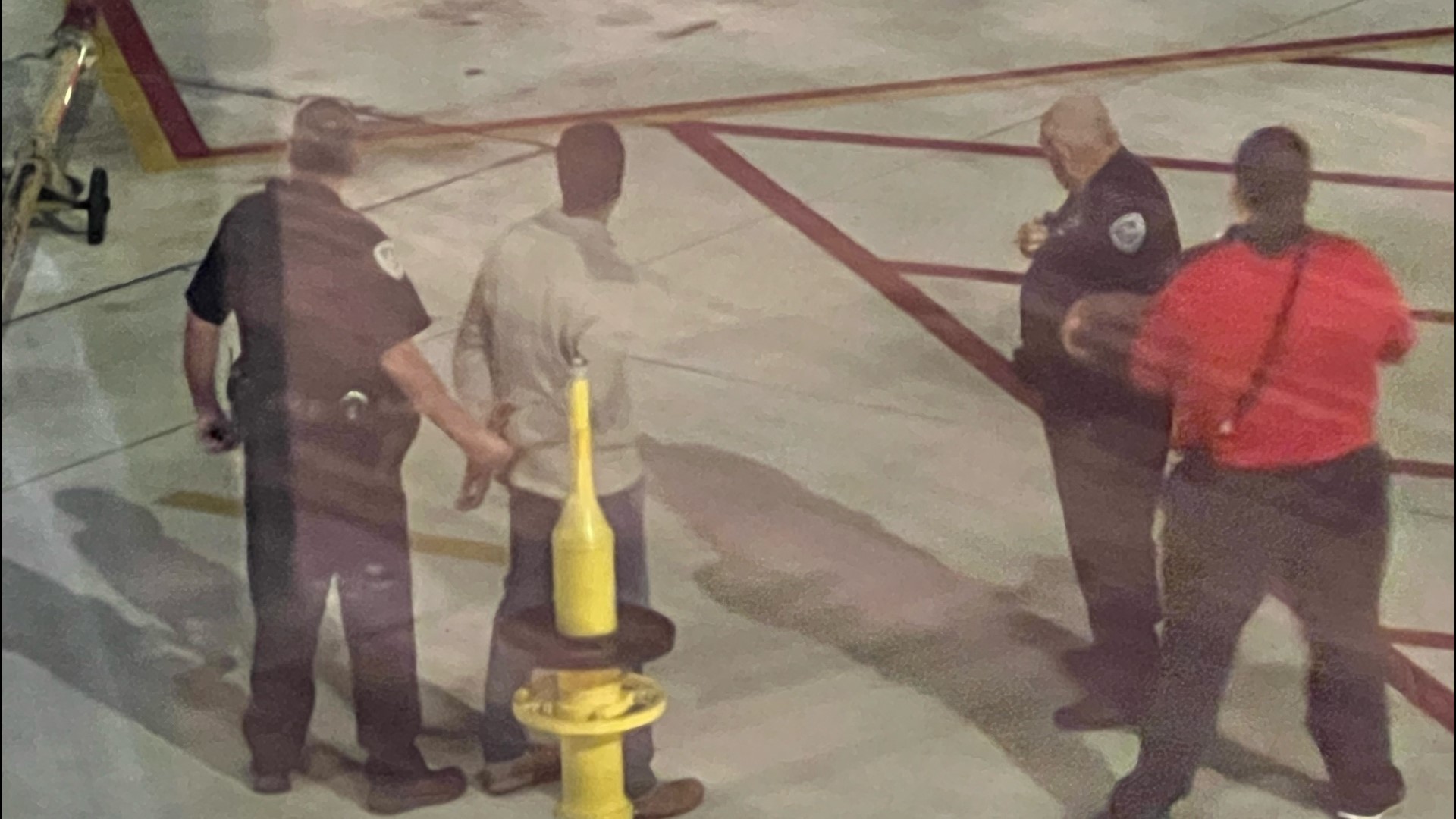 Man escapes through emergency hatch on Southwest plane | 5newsonline.com