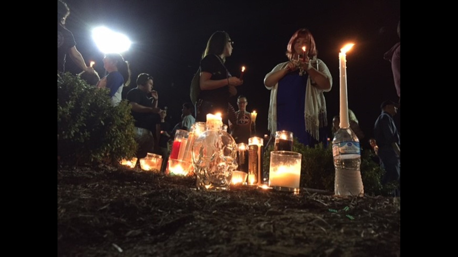 Dozens turn out, pay respects at infamous yet beloved 'Murder Kroger ...