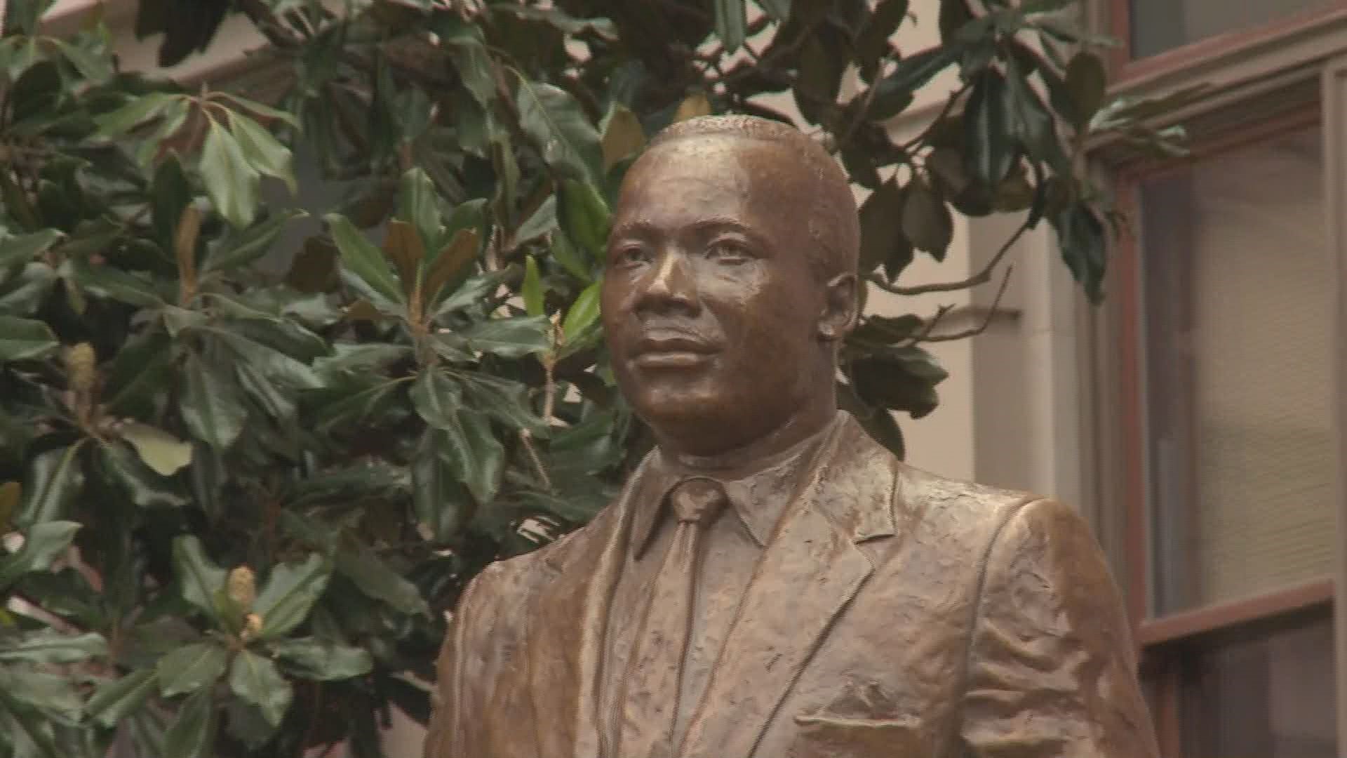 Photos | MLK Jr. statue unveiled at Georgia's State Capitol | wnep.com