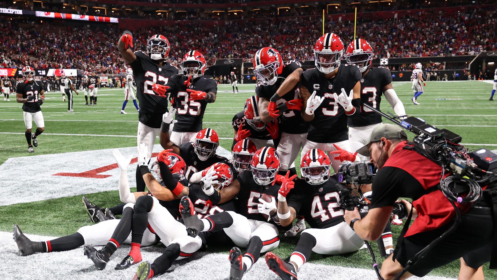 Falcons battle Bills on Monday Night Football in Atlanta | Live ...