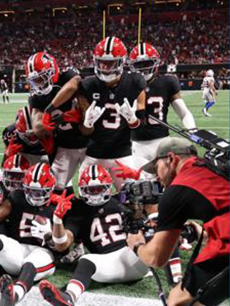 Falcons battle Bills on Monday Night Football in Atlanta | Live ...