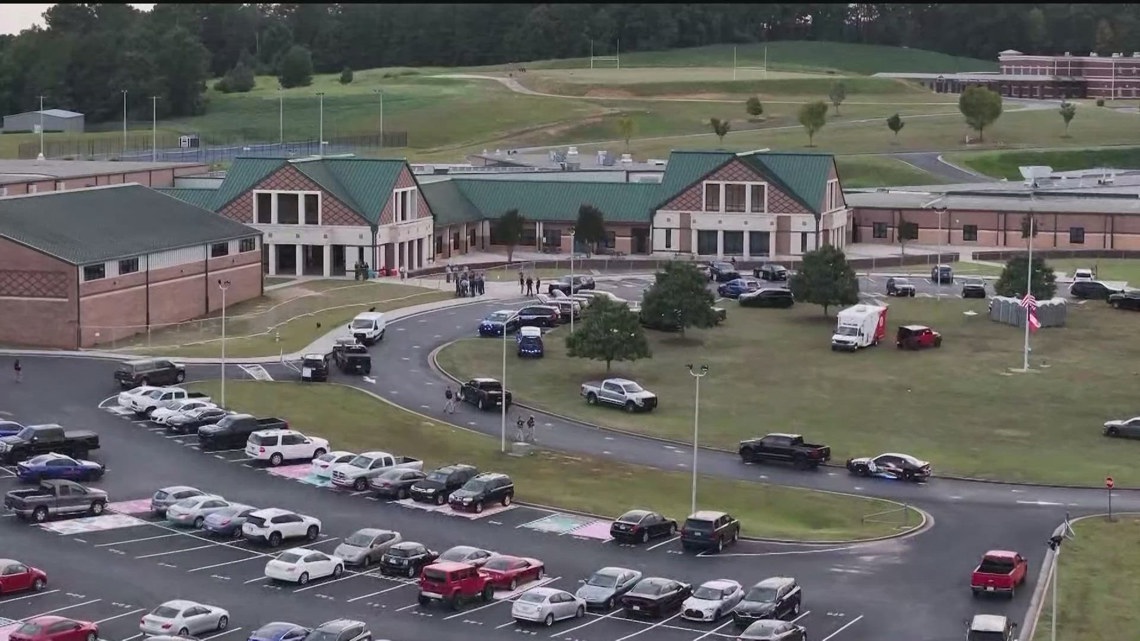 Apalachee High School shooting updates, suspect ID's as Colt Gray ...