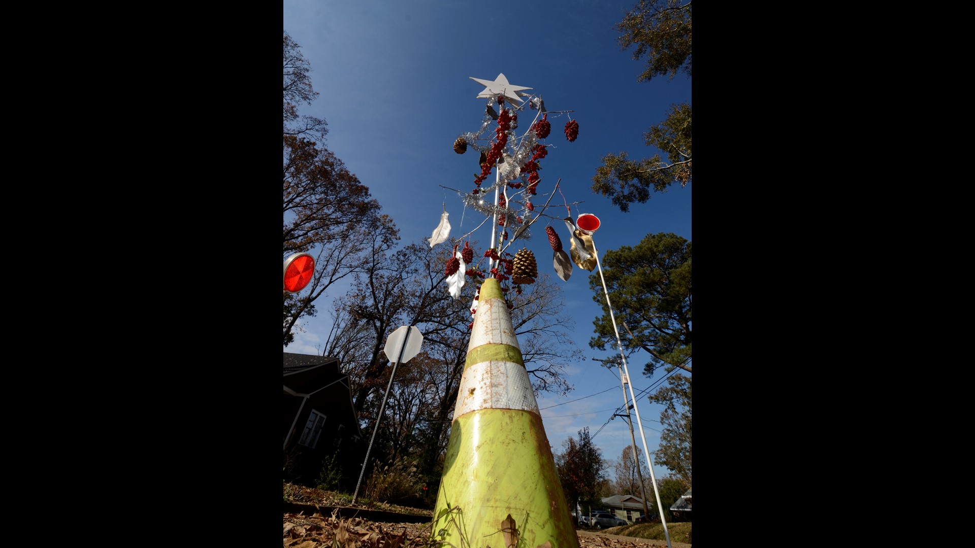Pothole Christmas tree inspires pastor to write holiday song ...
