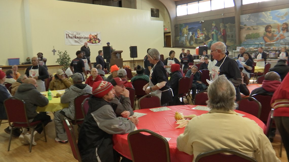 1,000 meals for the homeless: The faces behind the “Great Thanksgiving ...