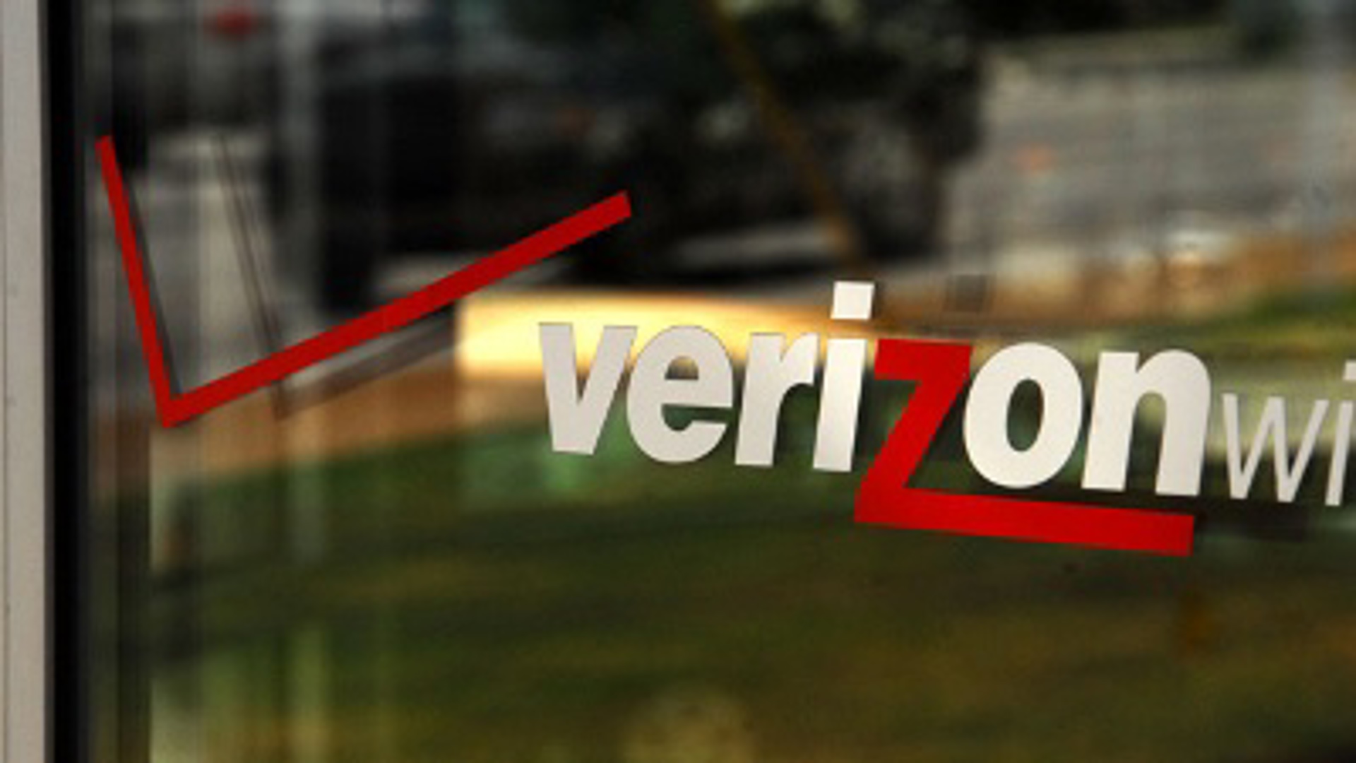 Verizon offers $20 credits to customers for disruptive network outage ...