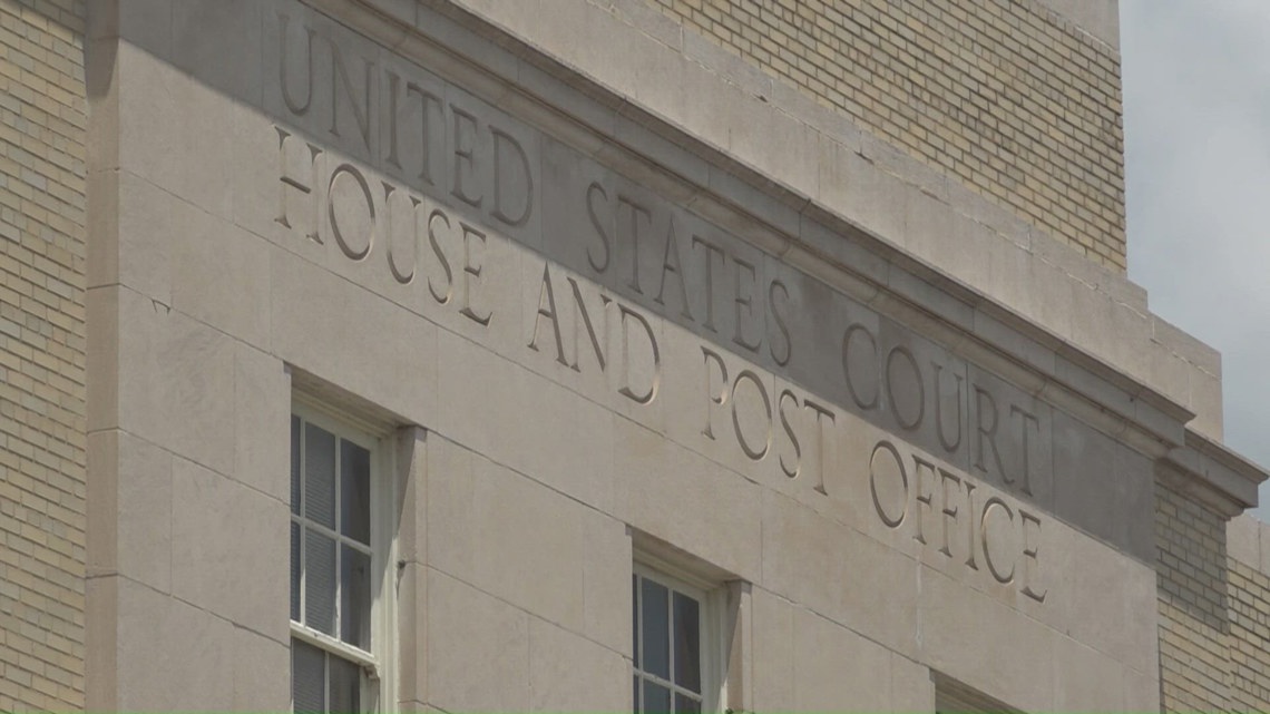 Huntsville City Council votes "yes" on plan to take over old Federal ...