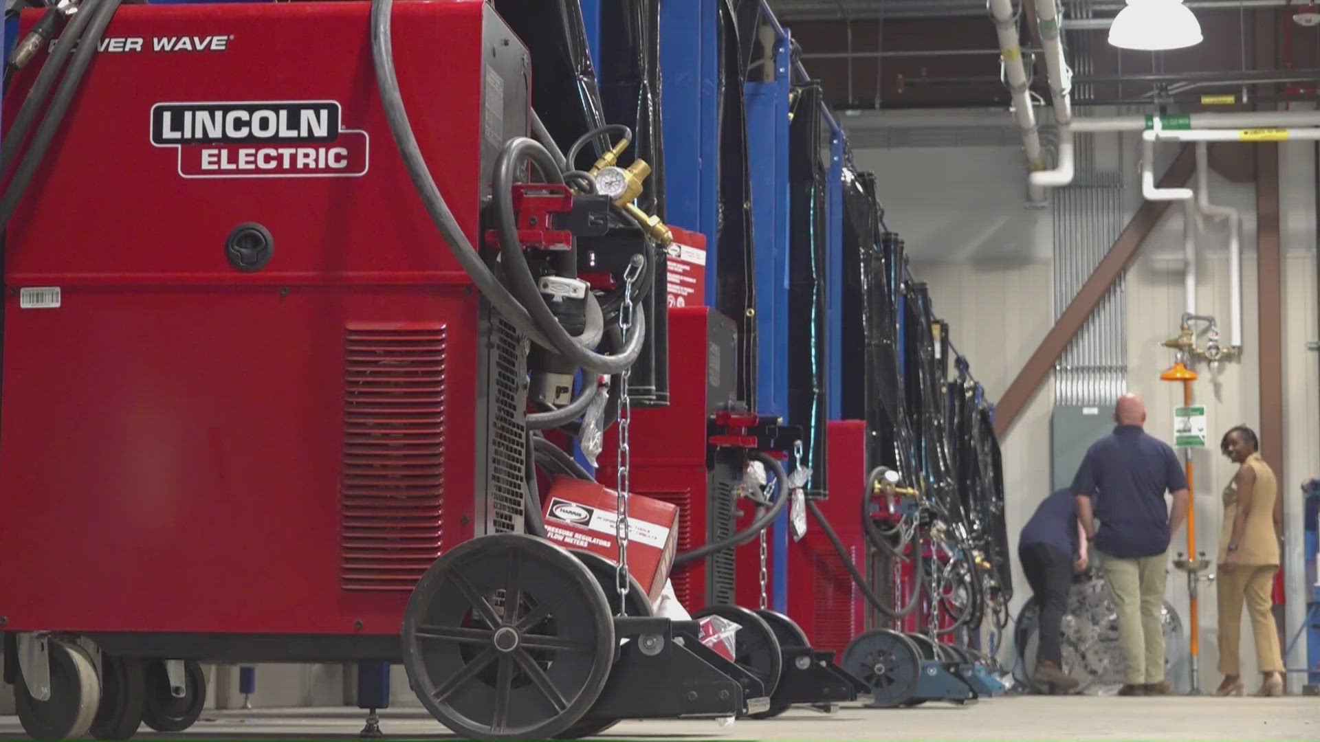 Huntsville City Schools unveils new tech-forward central office and hub ...