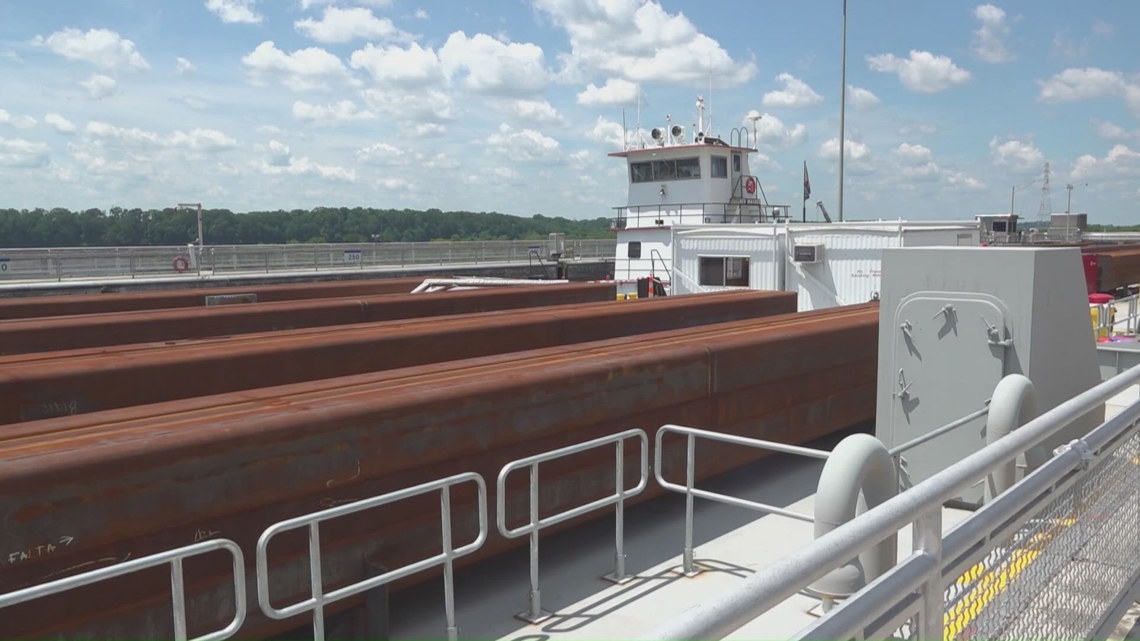 Wilson Lock reopens ahead of schedule, easing river traffic ...