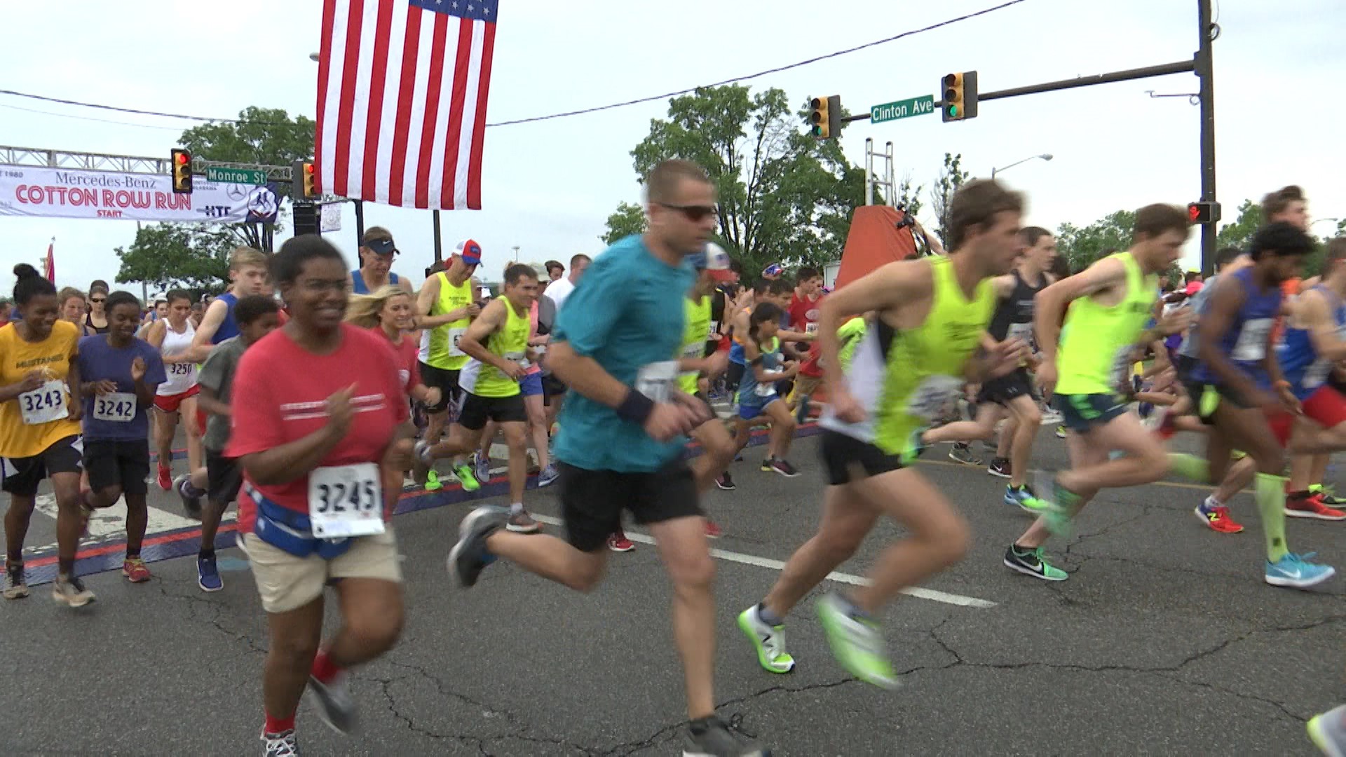 Thousands of runners participate in 2017 Cotton Row Run | rocketcitynow.com