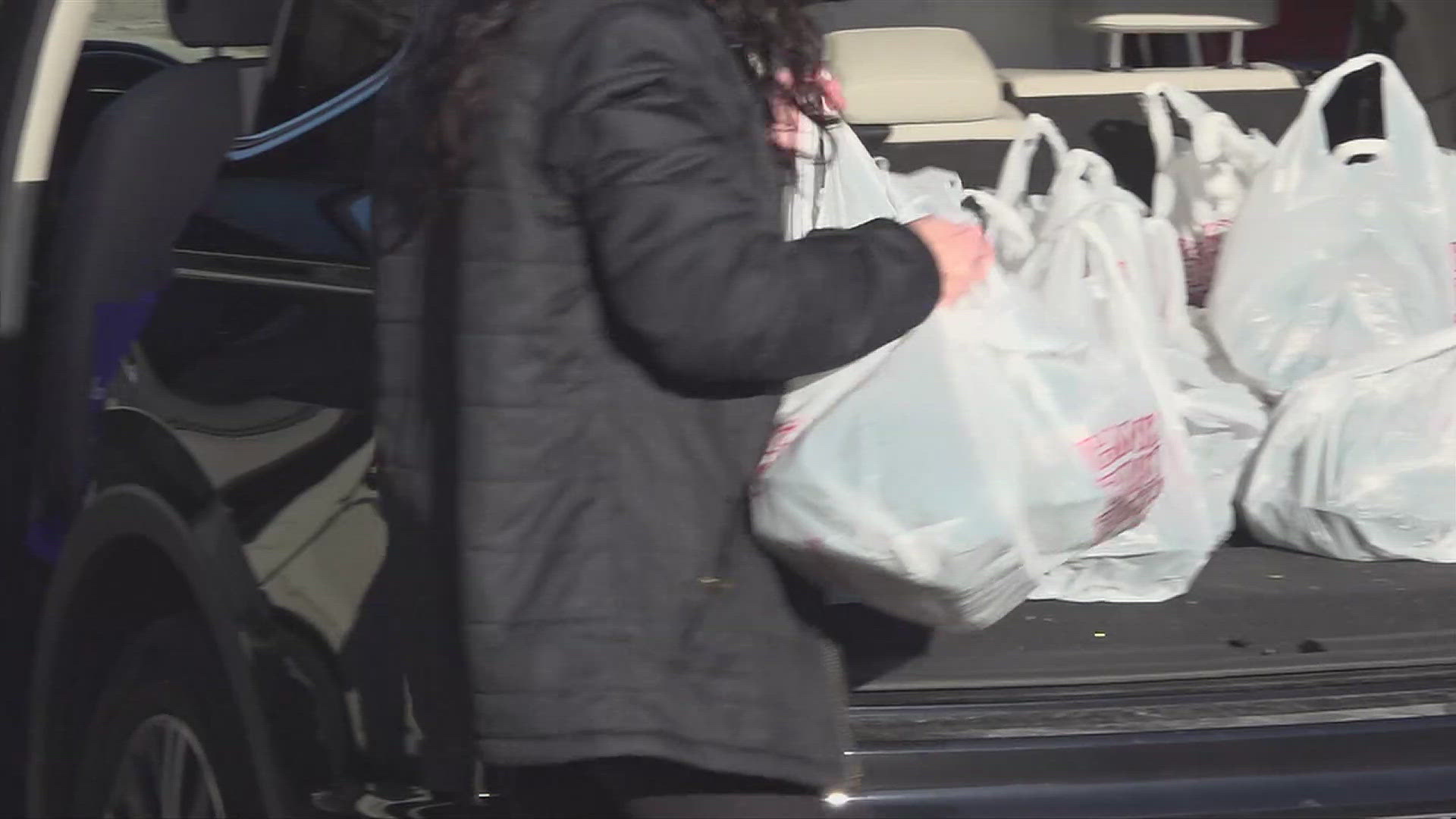 Decatur restaurant gives free meals, supplies to people in need ...