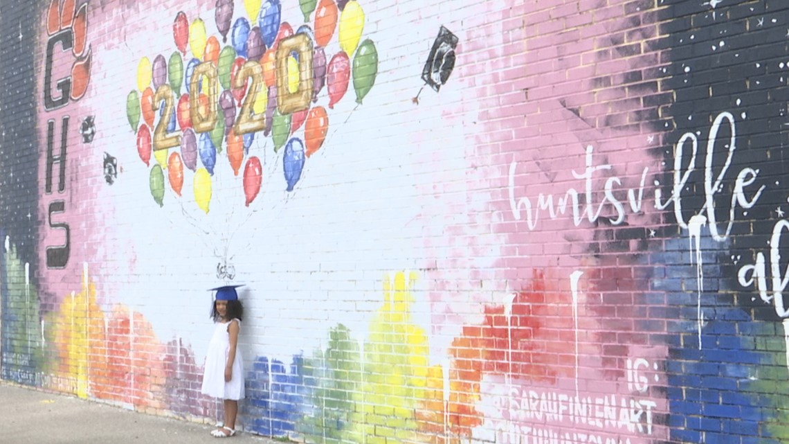 New graduation mural celebrates class of 2020 | rocketcitynow.com