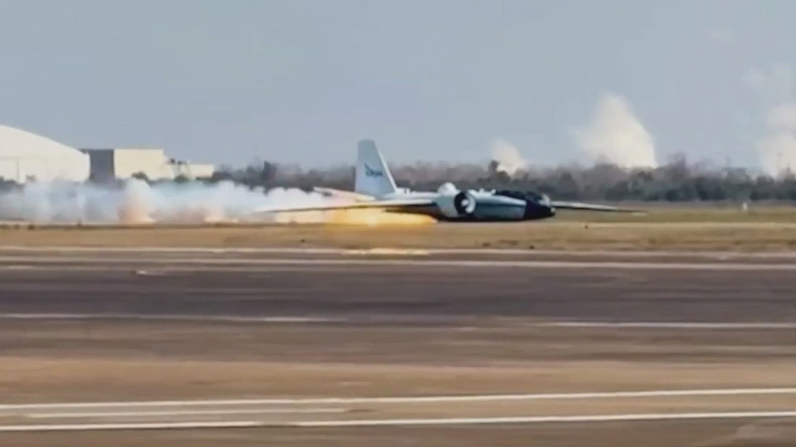 NASA research aircraft lands without landing gear at Houston’s ...