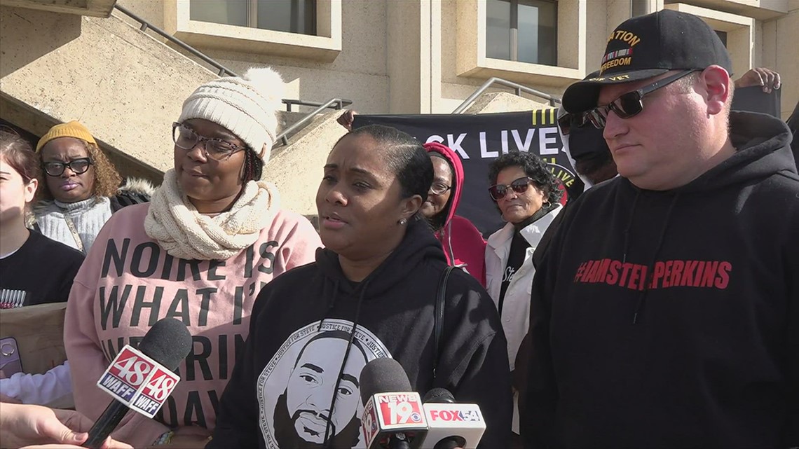 Decatur officer indicted for Steve Perkins' death - reaction from ...