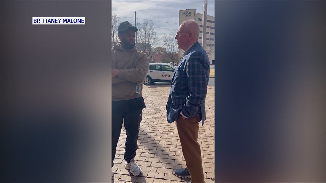 Decatur protestors speak with Mayor Tab Bowling about signs at City ...