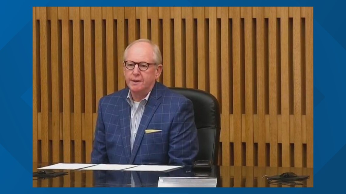 Decatur mayor Tab Bowling tests positive for COVID | rocketcitynow.com