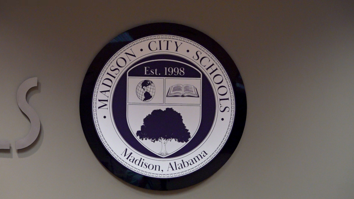 Alabama schools revise phone policies amid new Focus Act ...