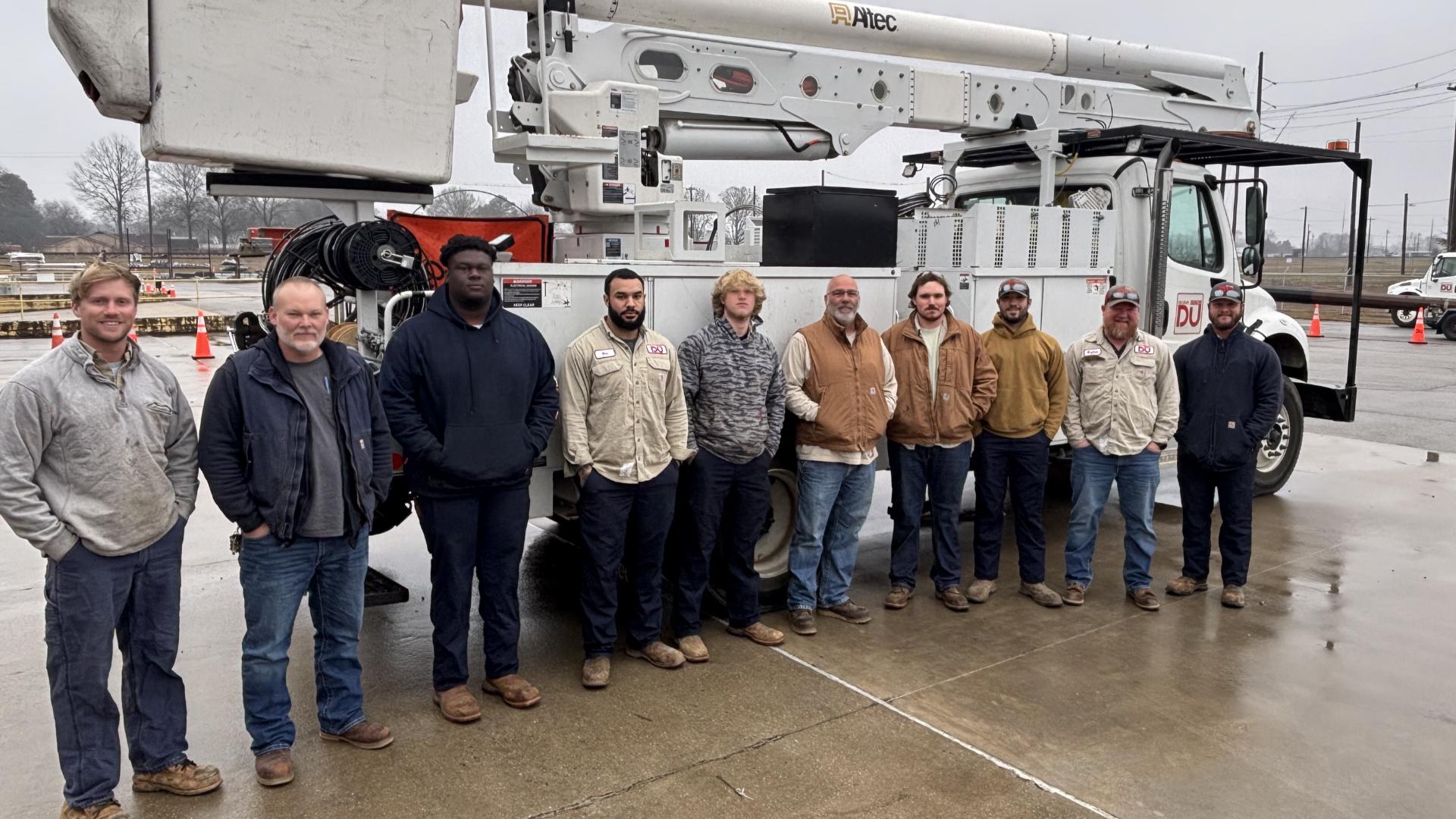 Decatur Utilities crews return home after helping restore power in ...