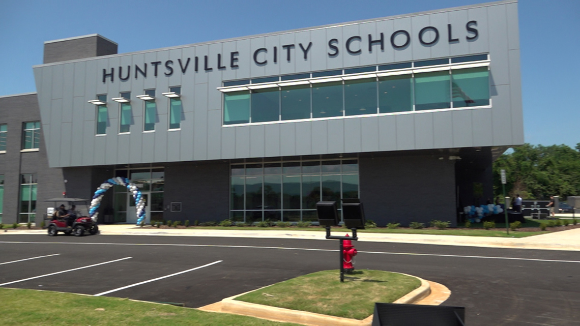 Huntsville City Schools unveils new tech center | rocketcitynow.com