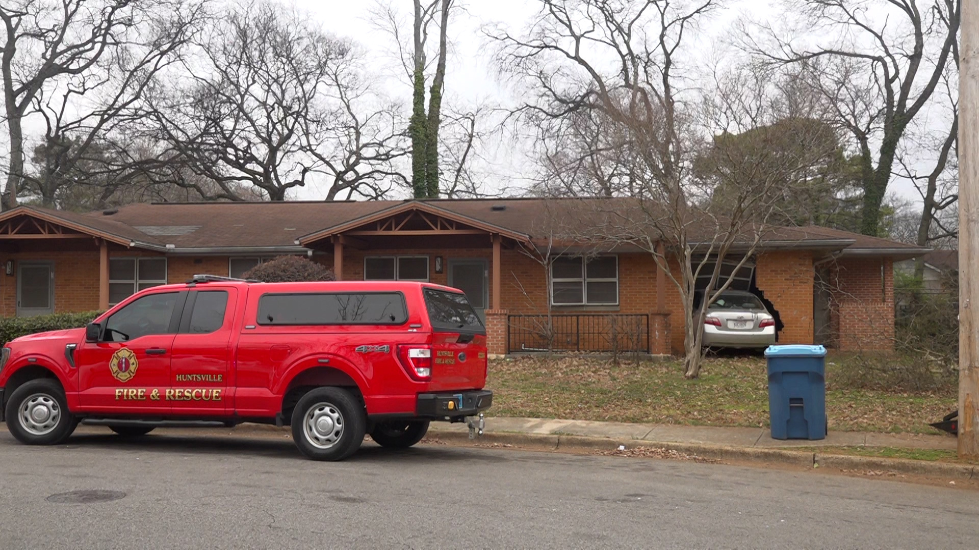 Car crashes into vacant home in Huntsville, injuring one ...