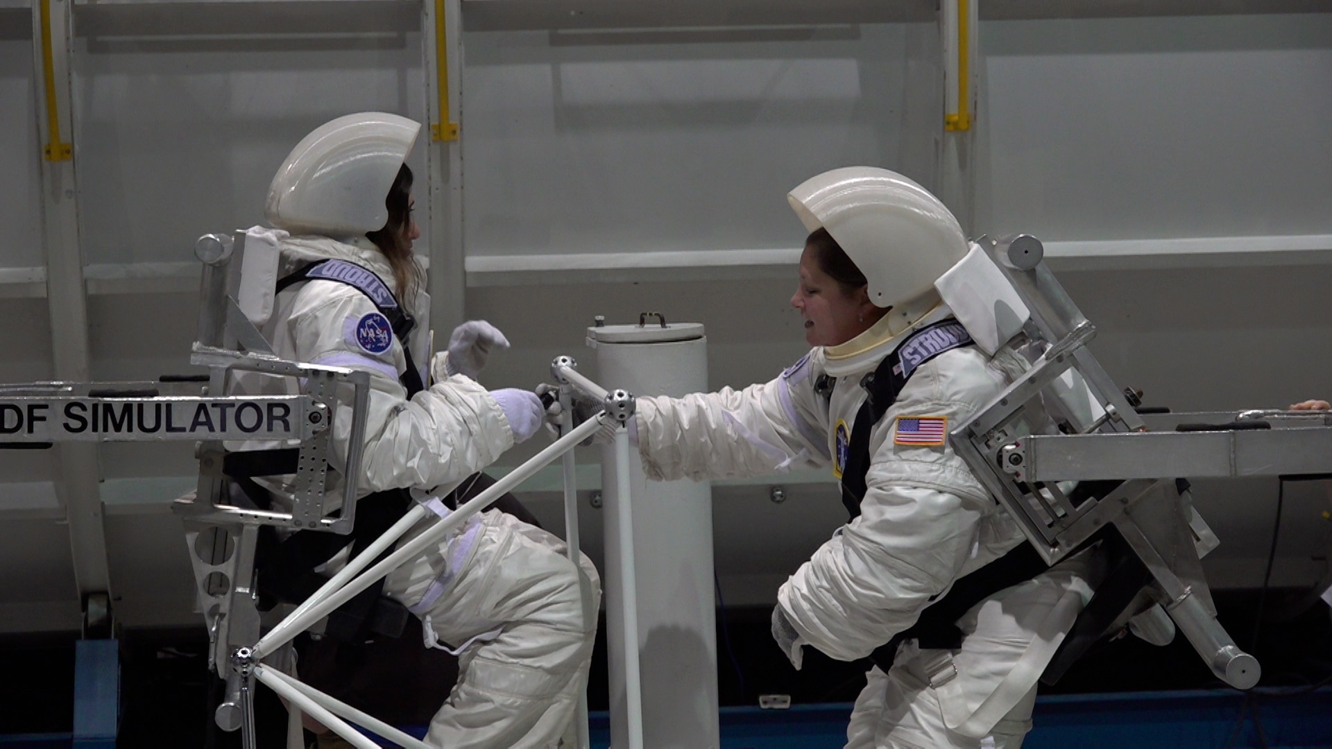 Huntsville Fire & Rescue responding to fire on Memorial Parkway ...