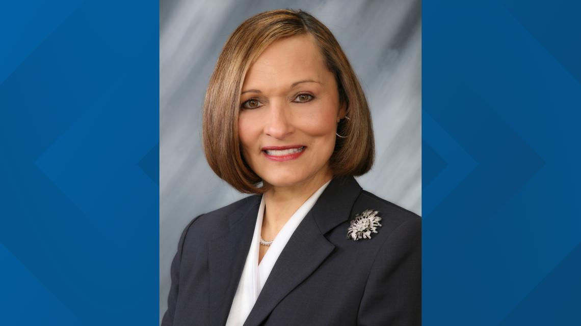 Alabama state senator chides male colleagues for letting parental leave ...