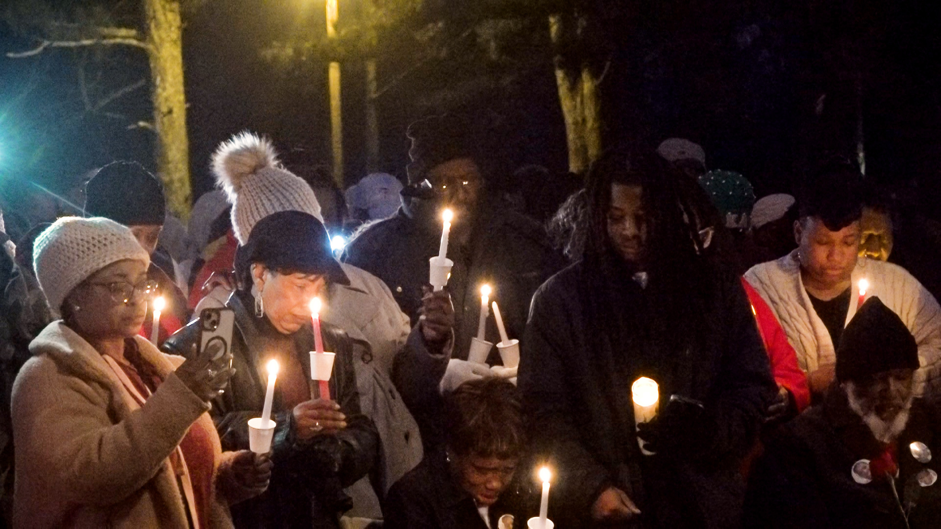 Vigil honors family of 5 killed in Hillsboro house fire | rocketcitynow.com