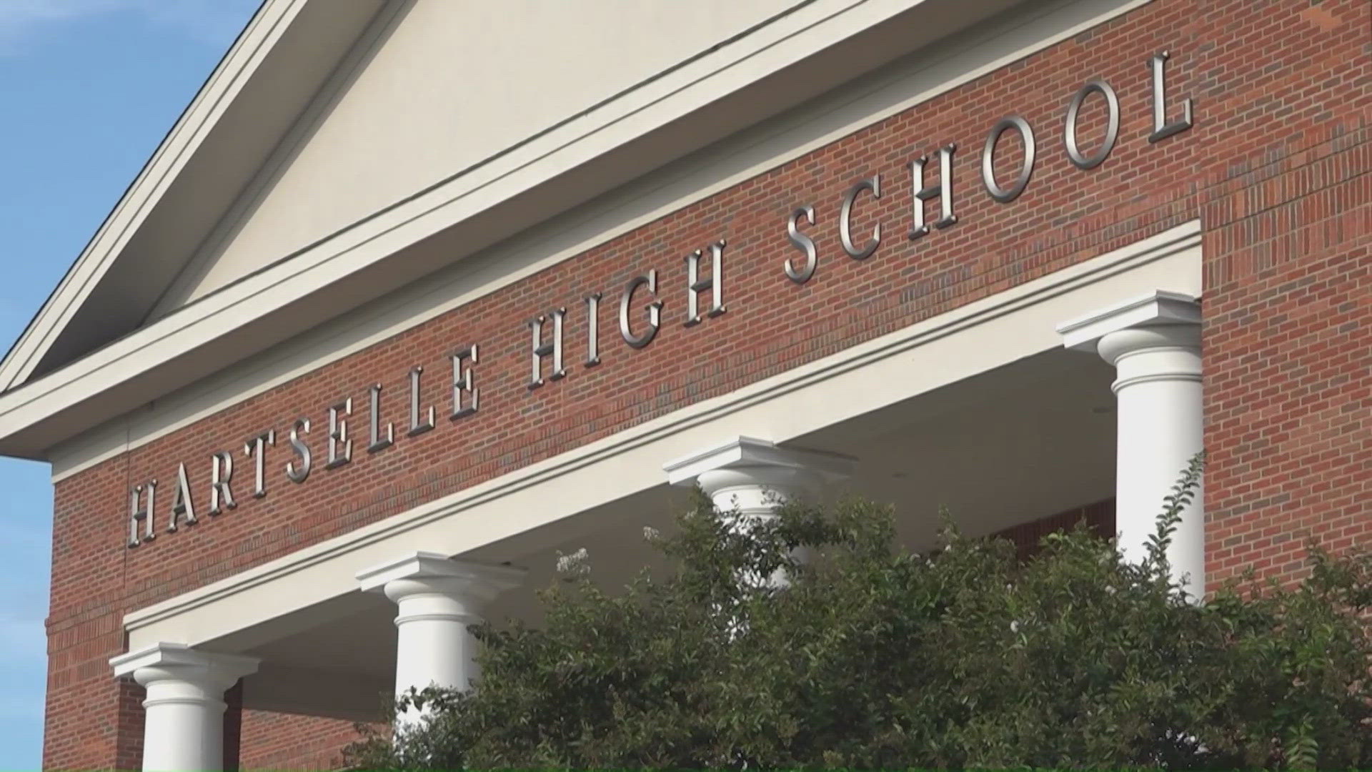 Hartselle community unites after fatal crash | rocketcitynow.com