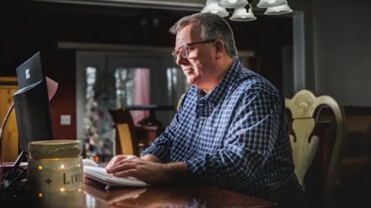 Retired Tennessee officer sues over arrest for Facebook post about ...