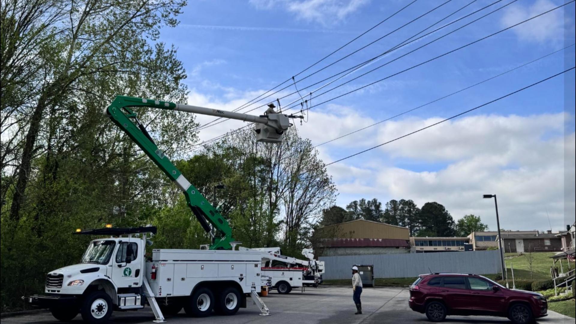 Joe Wheeler EMC: Power restored after downed tree knocked 1,700 offline ...