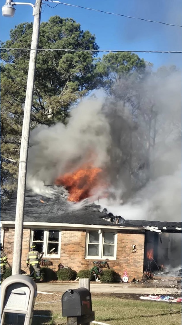 Saturday morning house fire destroys Elkmont home | rocketcitynow.com