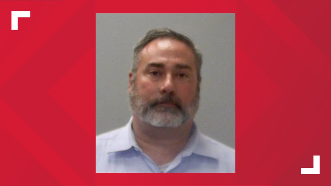 Alabama lawmaker resigns, to plead guilty to voter fraud charge ...