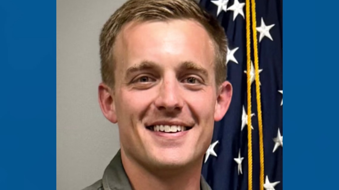 Alabama Governor orders flags at half-staff to honor Major Alex Klinner ...