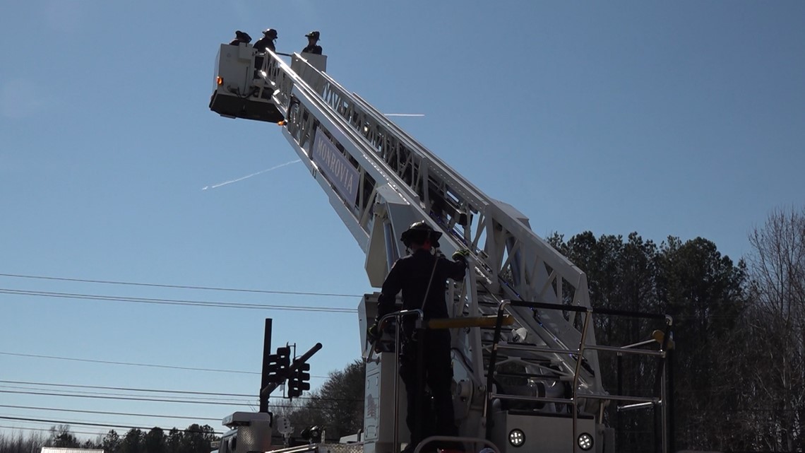 Servicing the community with new Pierce aerial 100 foot platform ...