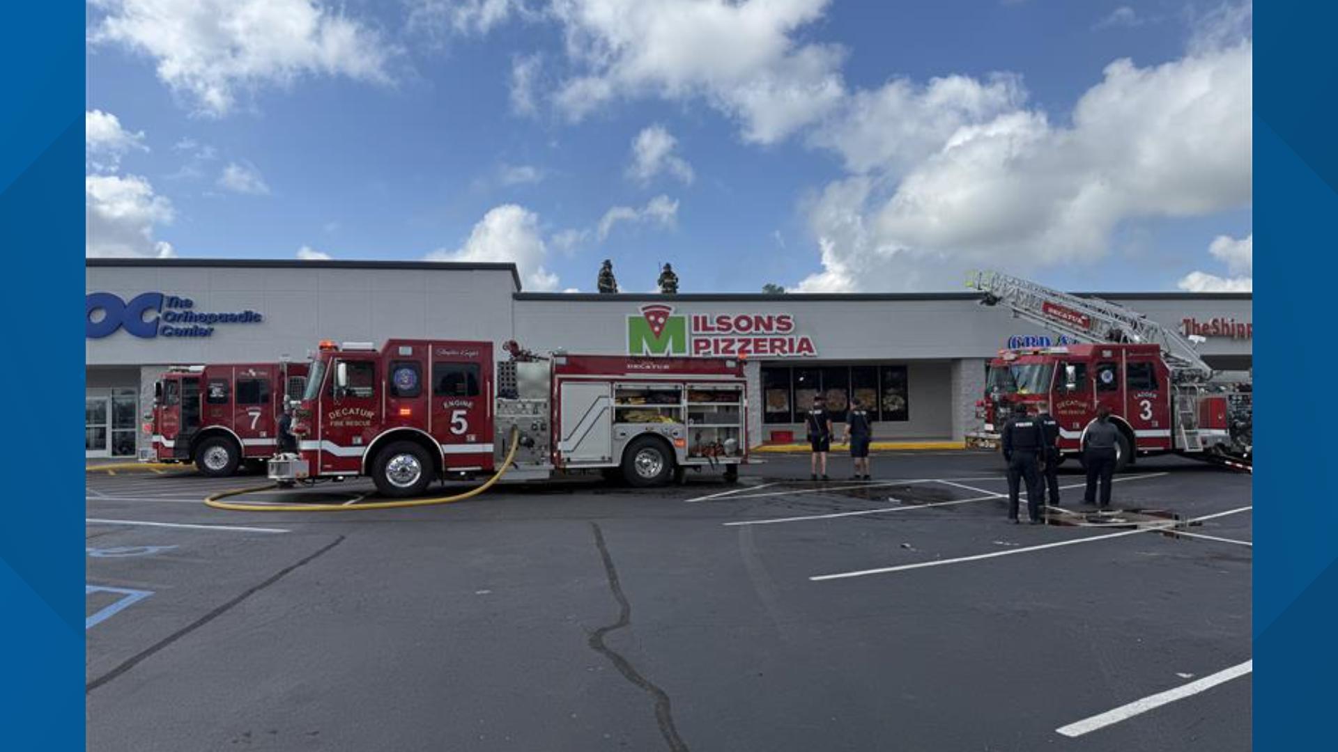 Decatur firefighters tackle pizzeria fire | rocketcitynow.com