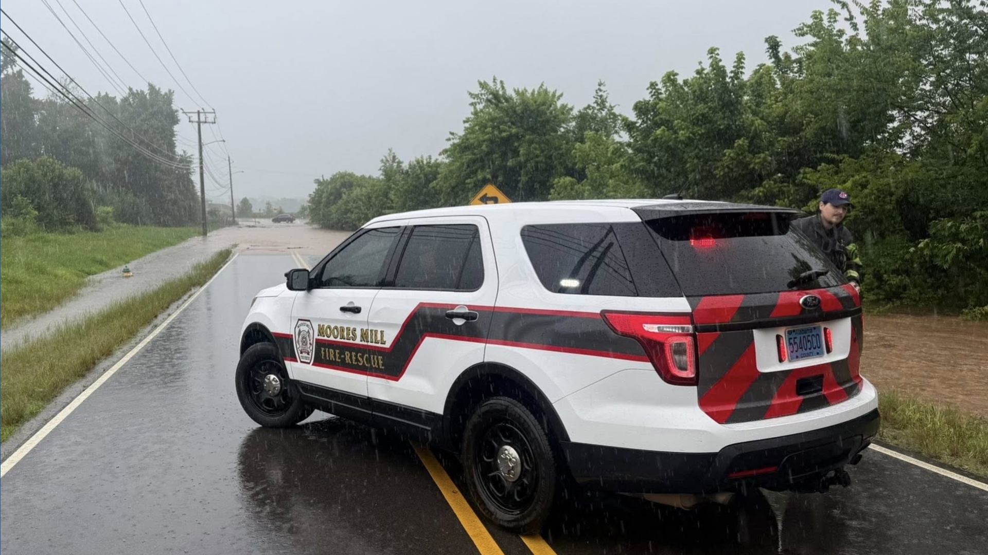 Water across roads, entering some homes as flooding hits Tennessee ...