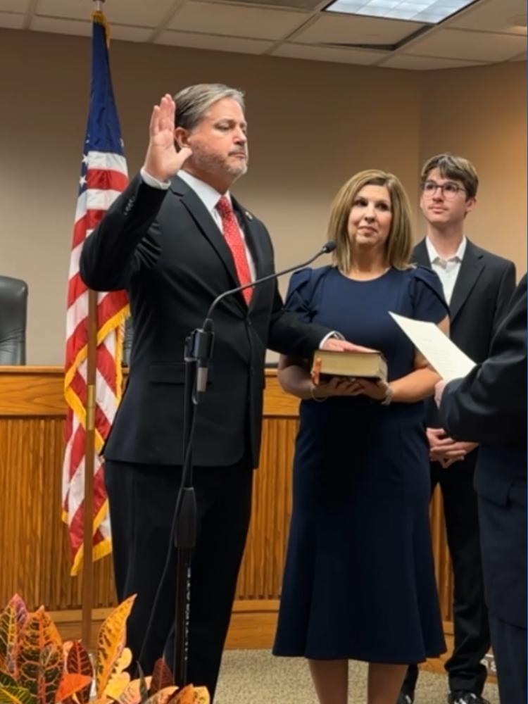 Florence swears in new mayor and city council members | rocketcitynow.com