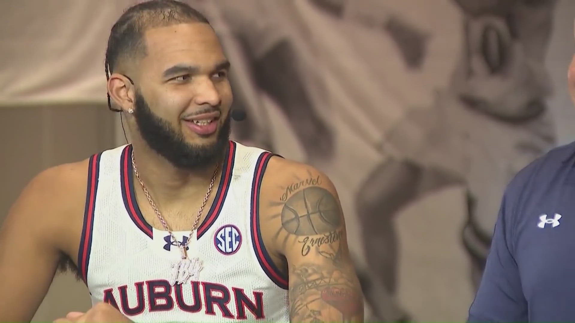 Muscle Shoals native Mark Sears signs deal with Milwaukee Bucks ...