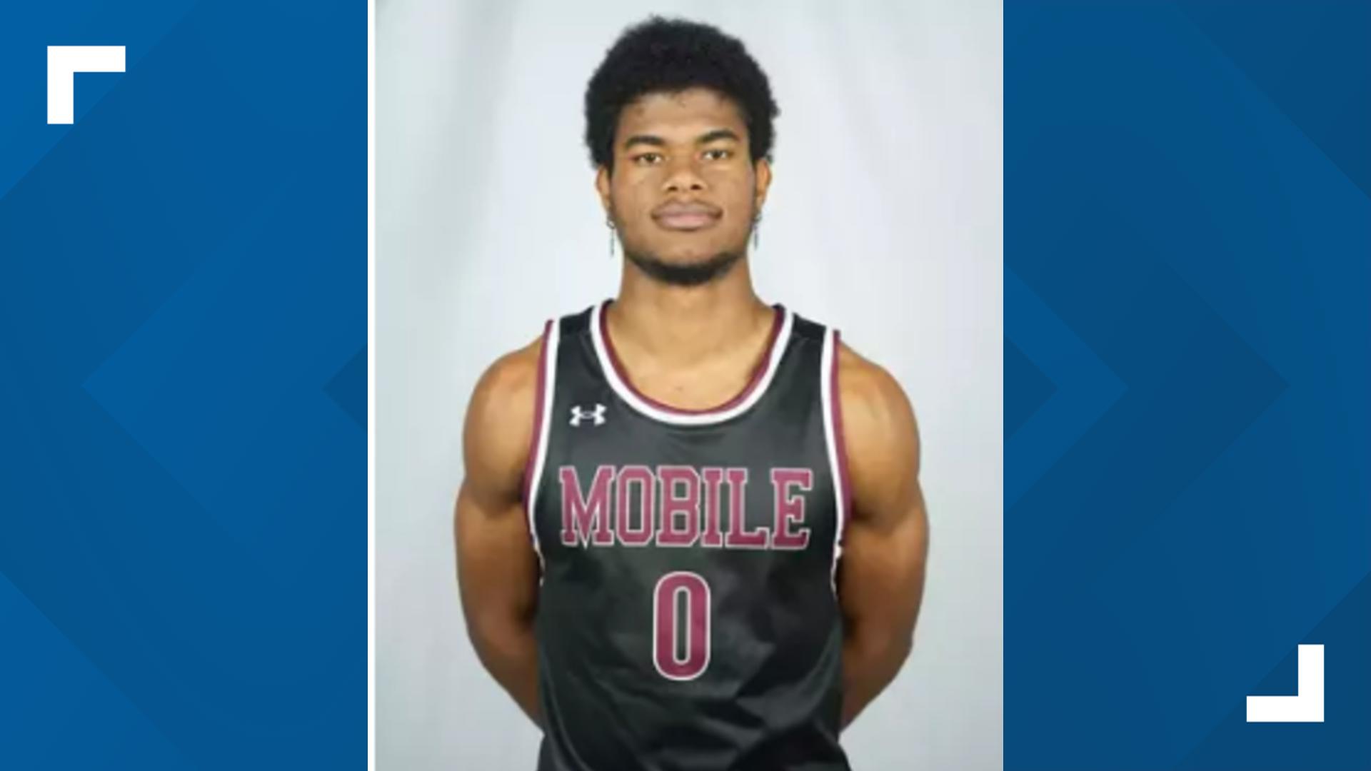 University of Mobile basketball player dies after collapsing ...