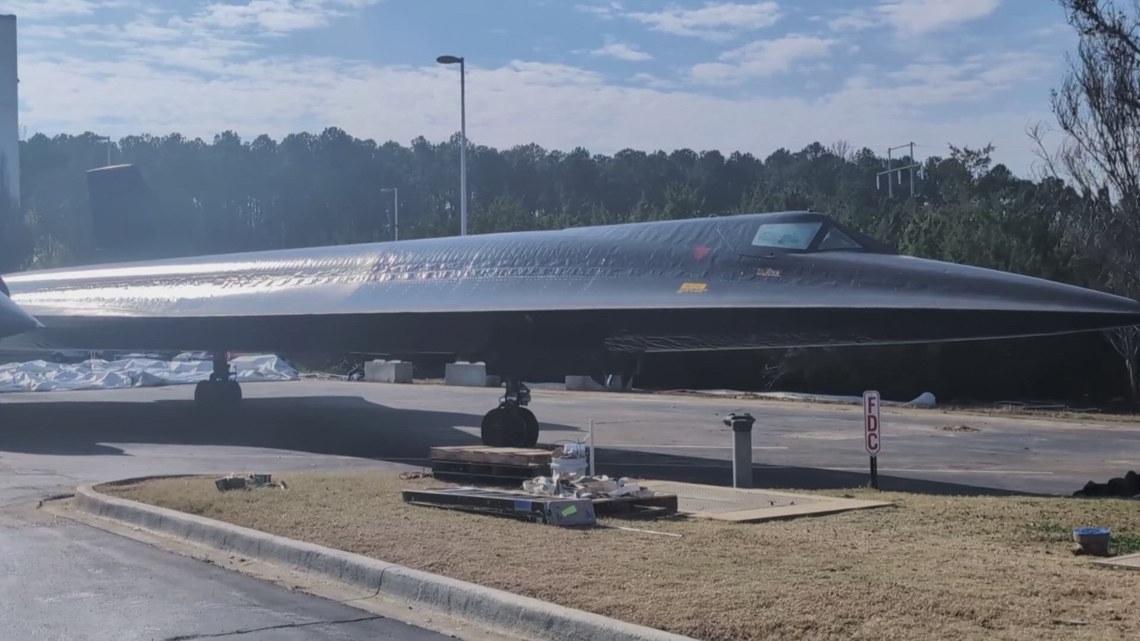 Restored Lockheed Martin A-12 Oxcart spy plane unveiled at U.S. Space and Rocket Center ...