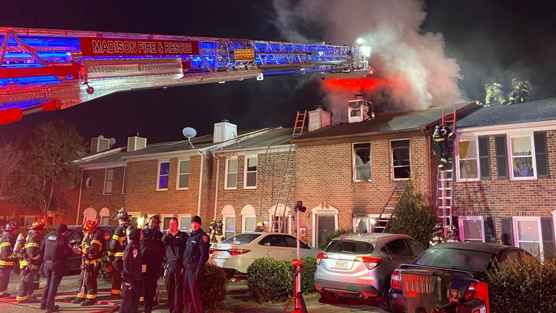 Woman dead in early morning townhouse fire in Madison | rocketcitynow.com