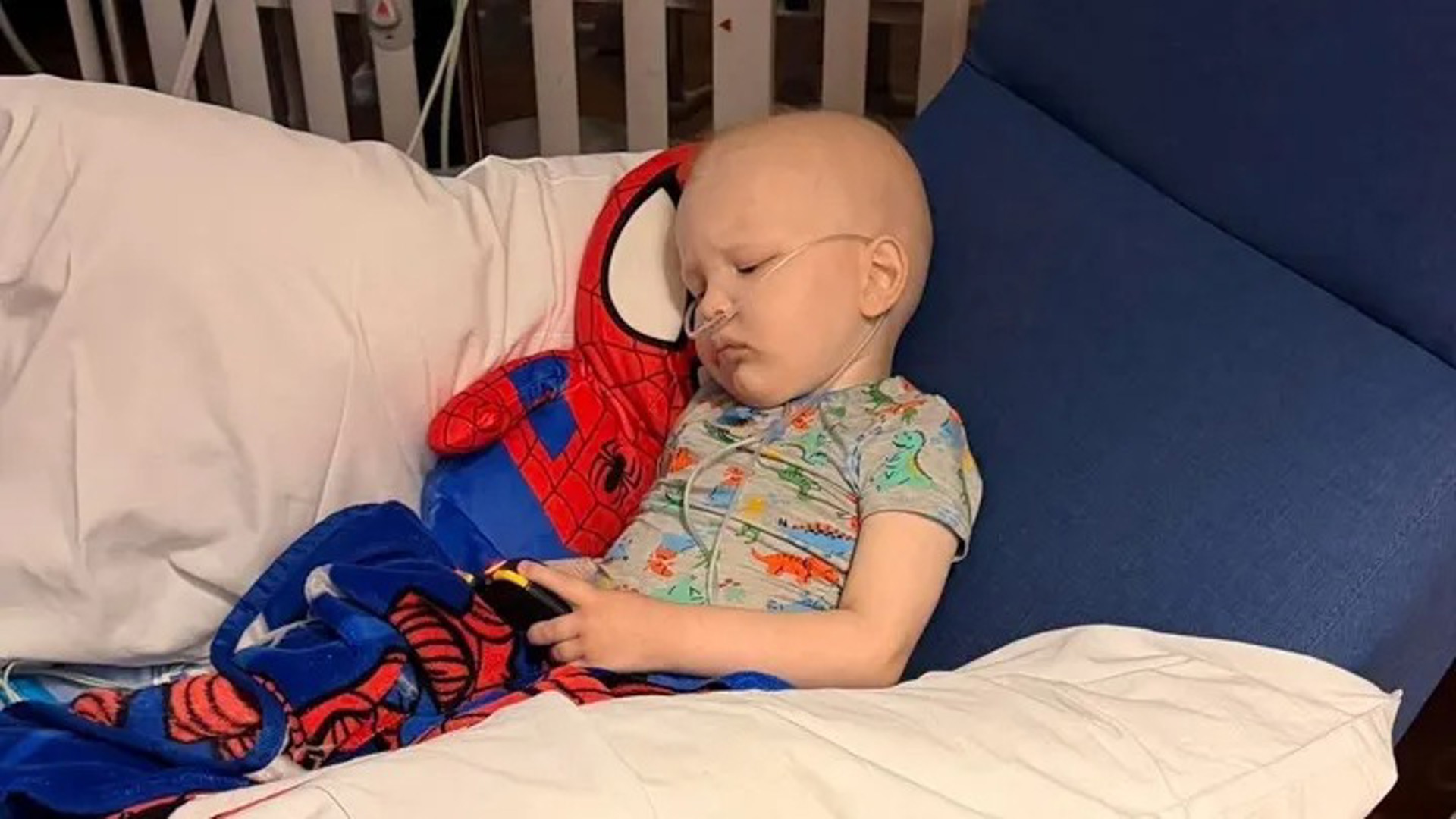 Community gathers in prayer for toddler fighting leukemia, lung ...