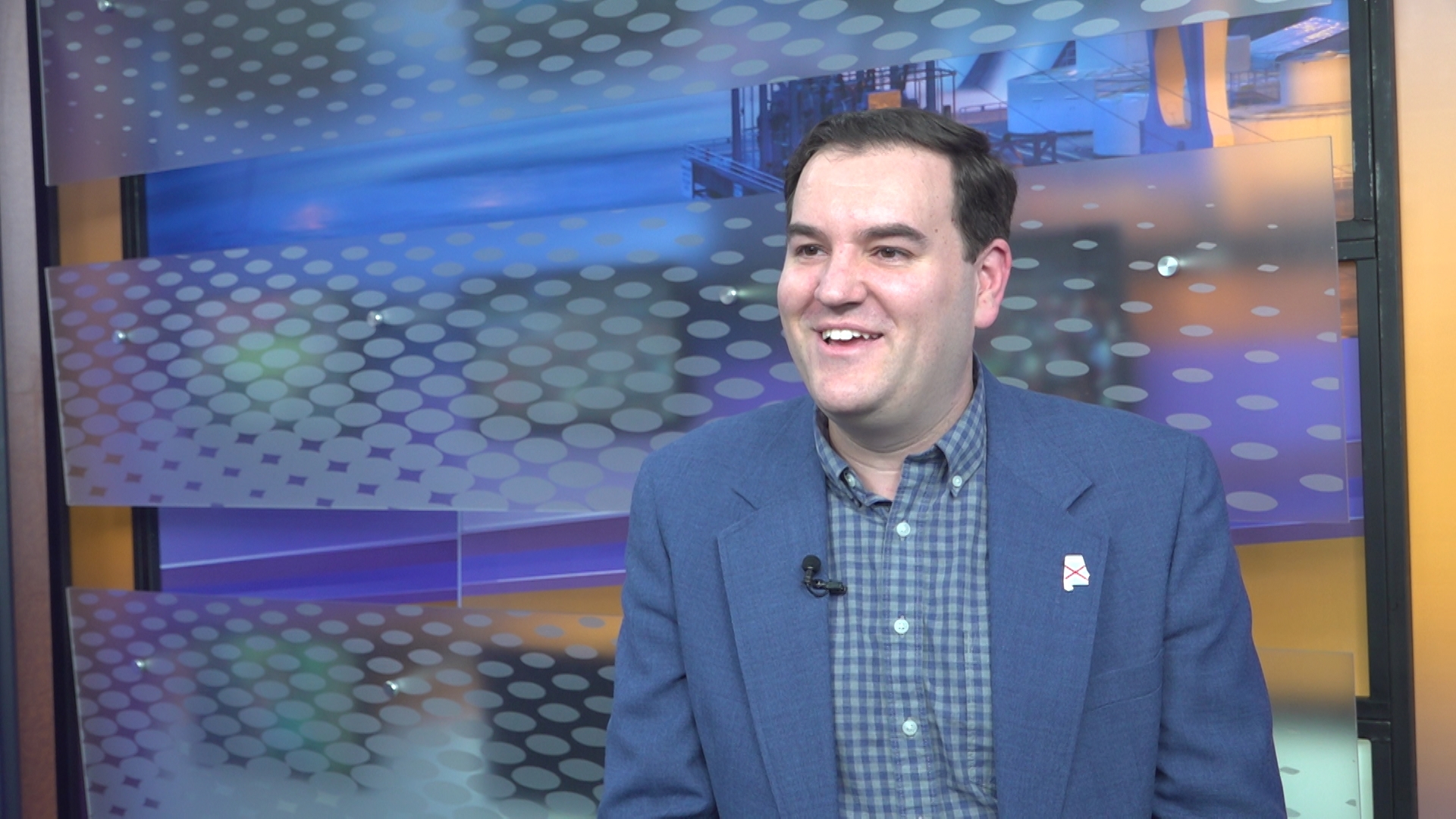 Alabama House D10 candidate Aaron Thomas (R) in conversation with FOX54 ...