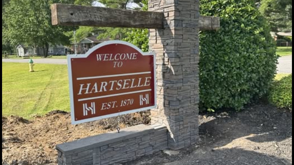 City's beautification project kicks off with first 'Welcome' sign ...