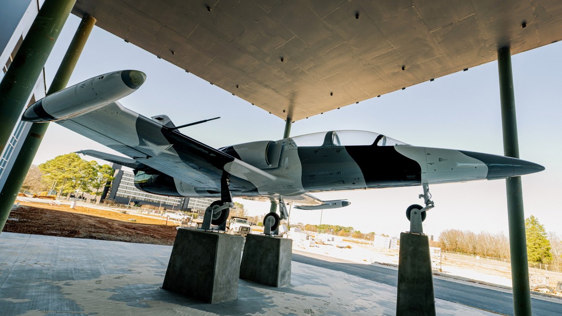 Jared Isaacman donates jet to landmark Inspiration4 training complex at ...