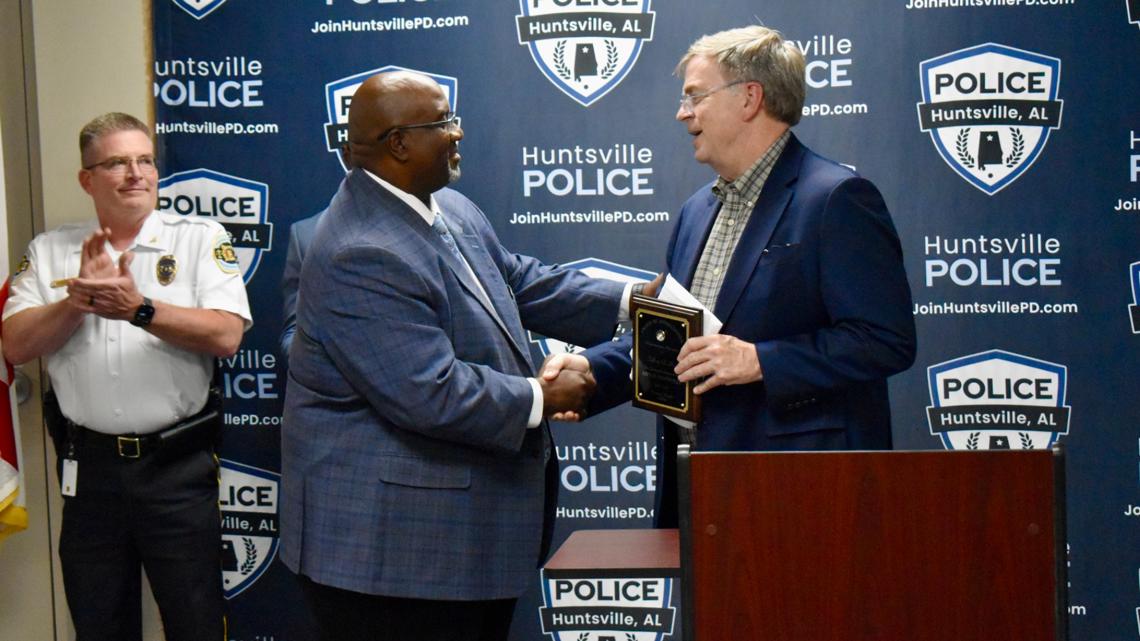 Huntsville police captain’s 25-year career celebrated at retirement ...