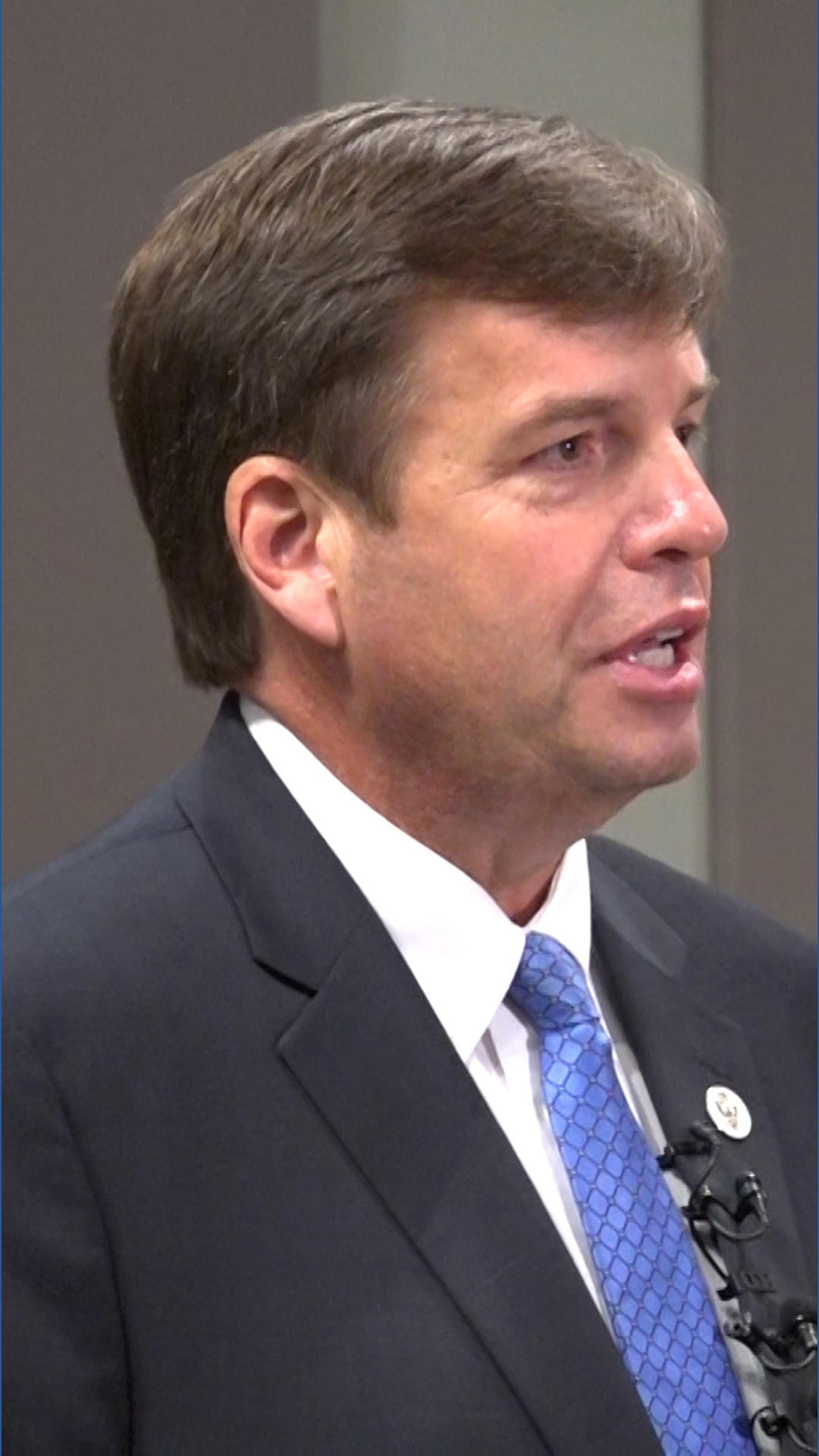 Congressman Strong honors Vietnam veterans with pinning ceremony in ...