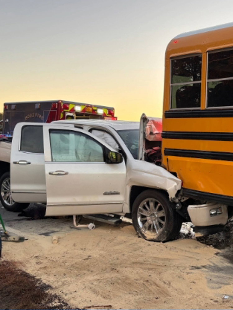 Five injured in Boaz school bus and pickup truck crash | rocketcitynow.com